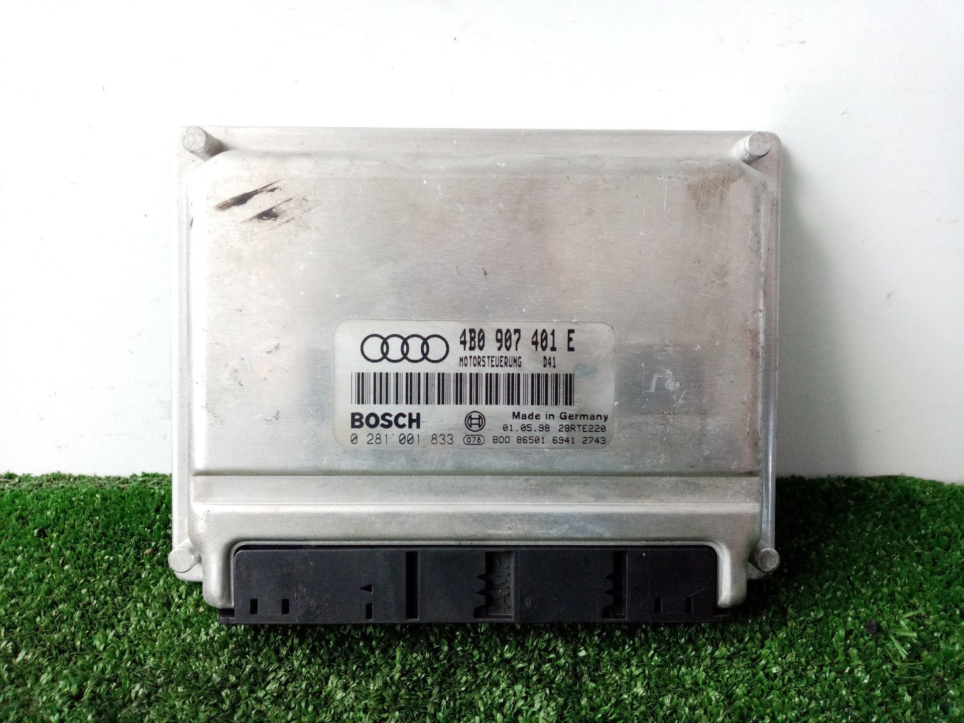 0281001833 - 4B0907401E - EDC15M ECU ENGINE CONTROL / BOSCH / EDC15M ...
